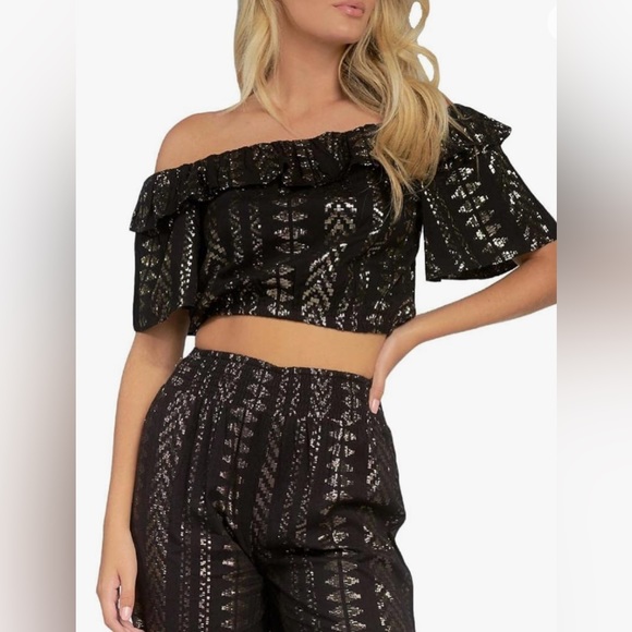 Elan | Tops | 45 Elan Metallic Off Shoulder Blouse Size Large | Poshmark